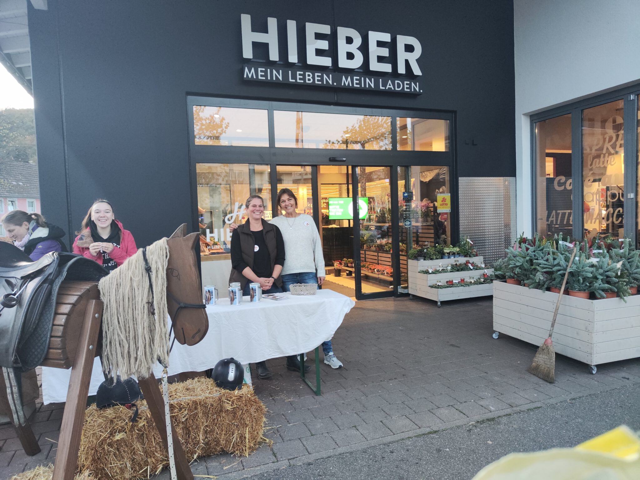 29.11.22 Spendenaktion mit Tombola vor dem Hieber in Kandern – PI Südbaden